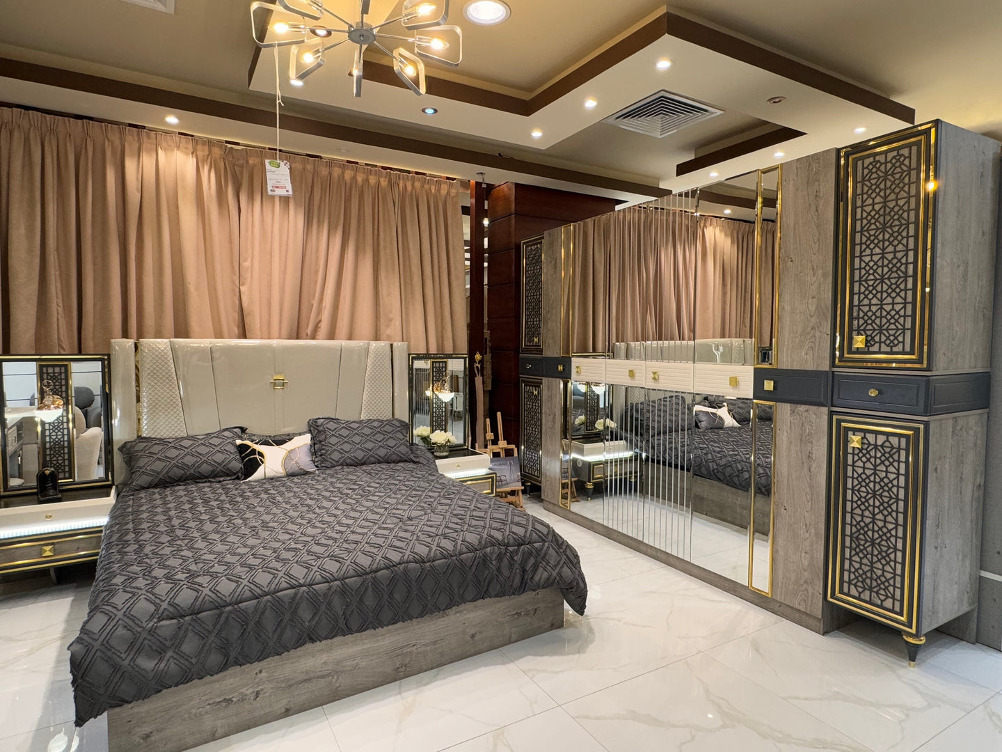 Buy modern Wardrobes in Muscut